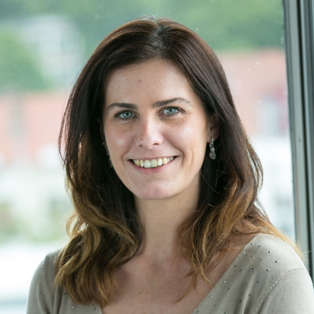 Ms Tania González-Ovin - COST